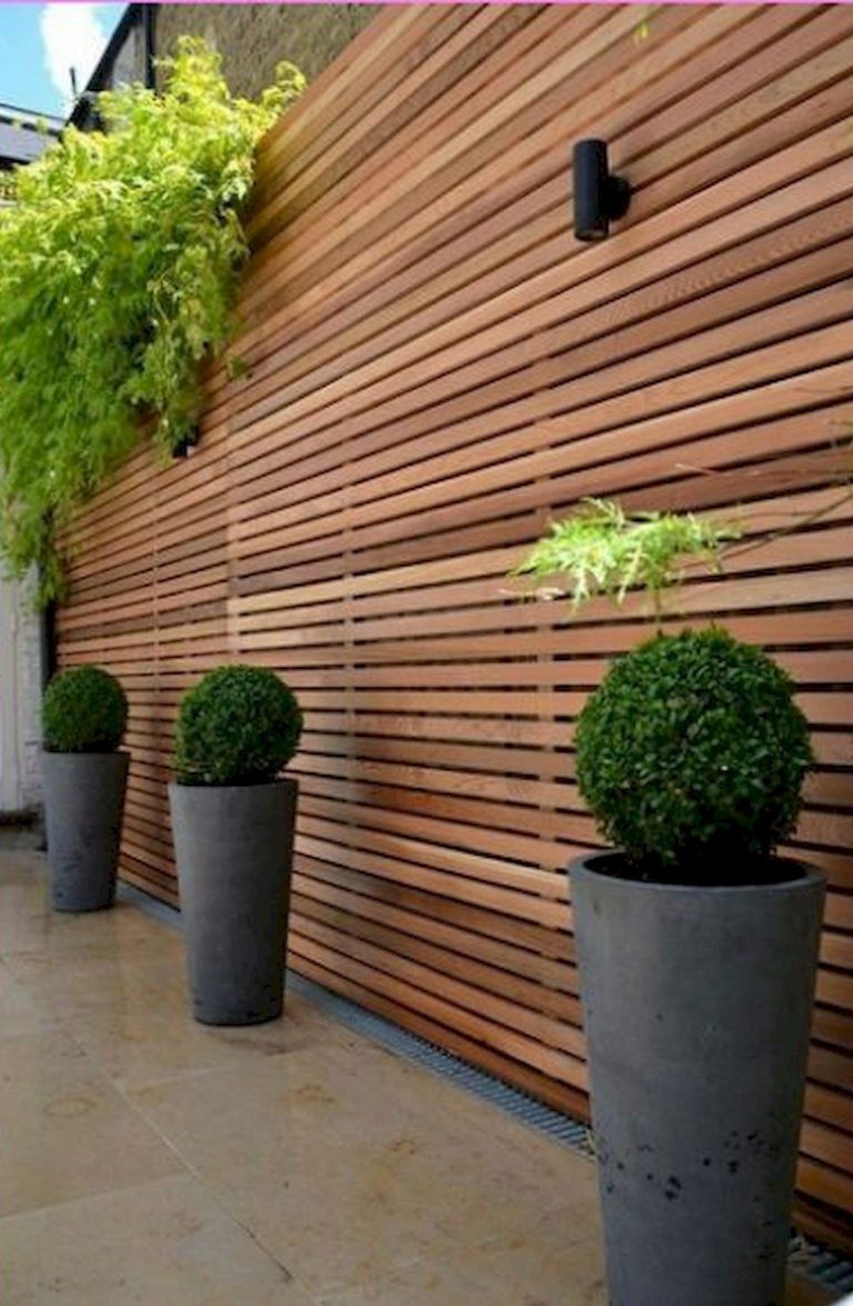 30 Backyard & Garden Fence Decor Ideas - Page 28 - Gardenholic