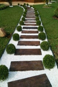 30 Affordable Cheap Walkway Ideas - Gardenholic