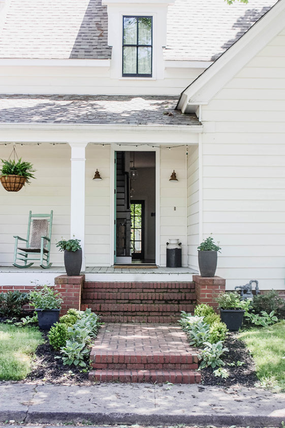 30 Wonderful Ideas Of Designing Your Front Porch Entries - Page 17 ...